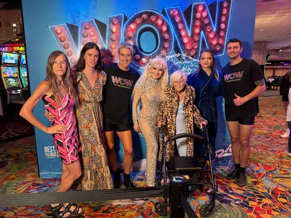 Backstage Pass: Model Victoria Elizabeth wowed at ‘Wow’ - CTfashionMag.com